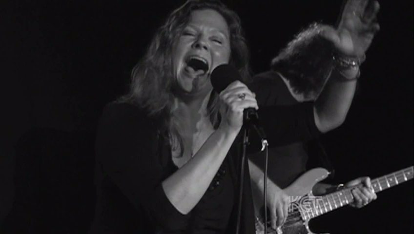 Jonell Mosser: Live at the Coupe | KET